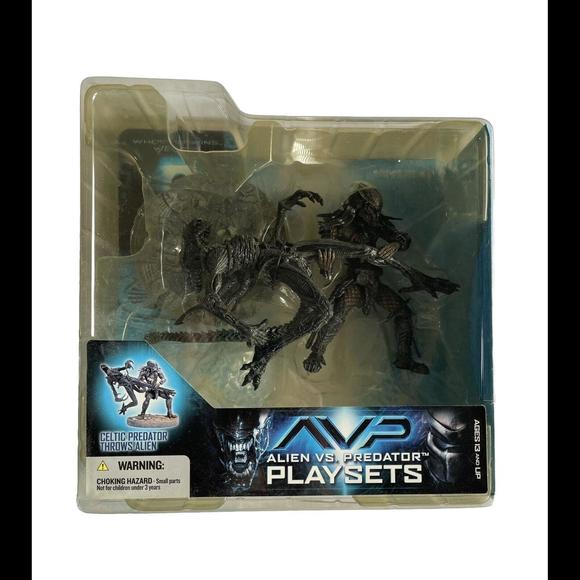Toys | Alien Vs Predator Playsets Celtic Predator Throws Alien ...